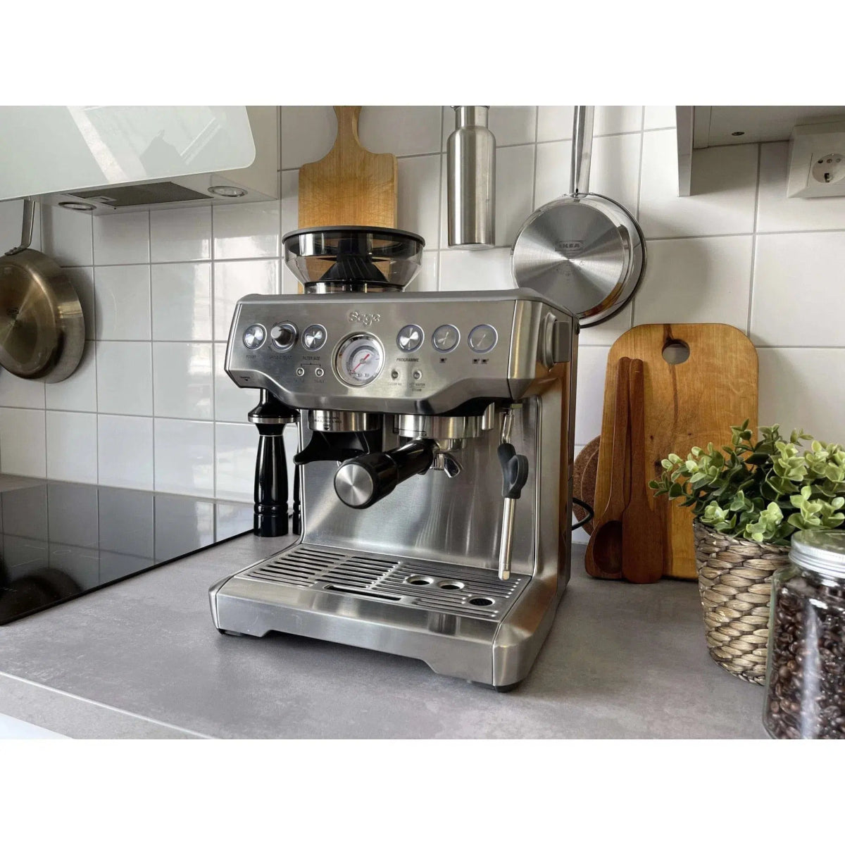Sage Barista Express: The perfect espresso machine for home use ...